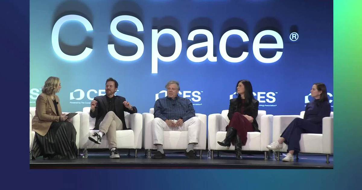 AI & Creativity: Navigating the New Frontier in Advertising